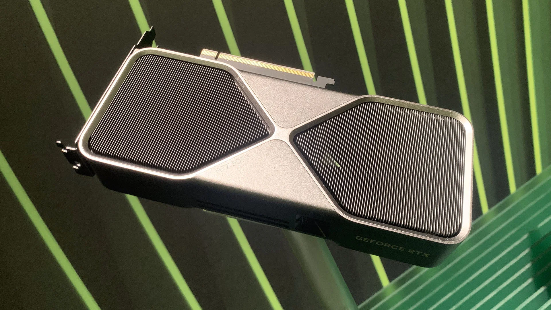 RTX 50-Series vs RX 8000-Series: Mid-Range 1440p Showdown | Gaming Gear ...